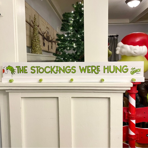 Dr Seuss Holiday The Grinch Wooden Sign Stocking Holder The